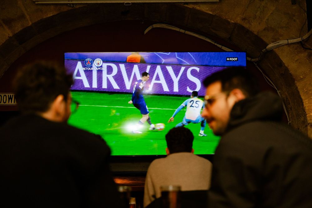 The best English pub in lyon for Manchester United Fans - The Elephant ...
